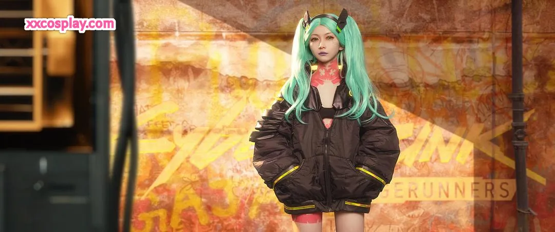 Kinngyo como Lucy - Cyberpunk Edgerunners Gravure | xxcosplay